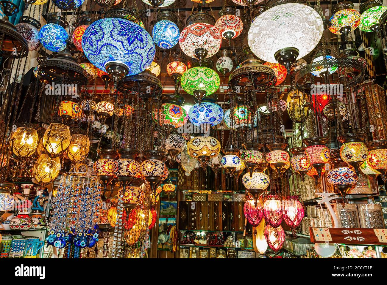 Lighting shop grand bazaar istanbul hi-res stock photography and images ...