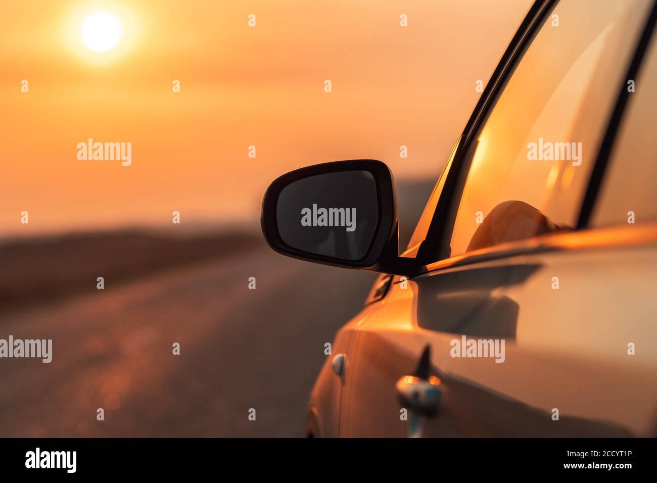 Stopped car on side road hi-res stock photography and images - Alamy