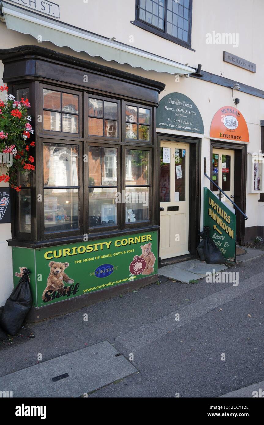 Curiosity corner hi-res stock photography and images - Alamy