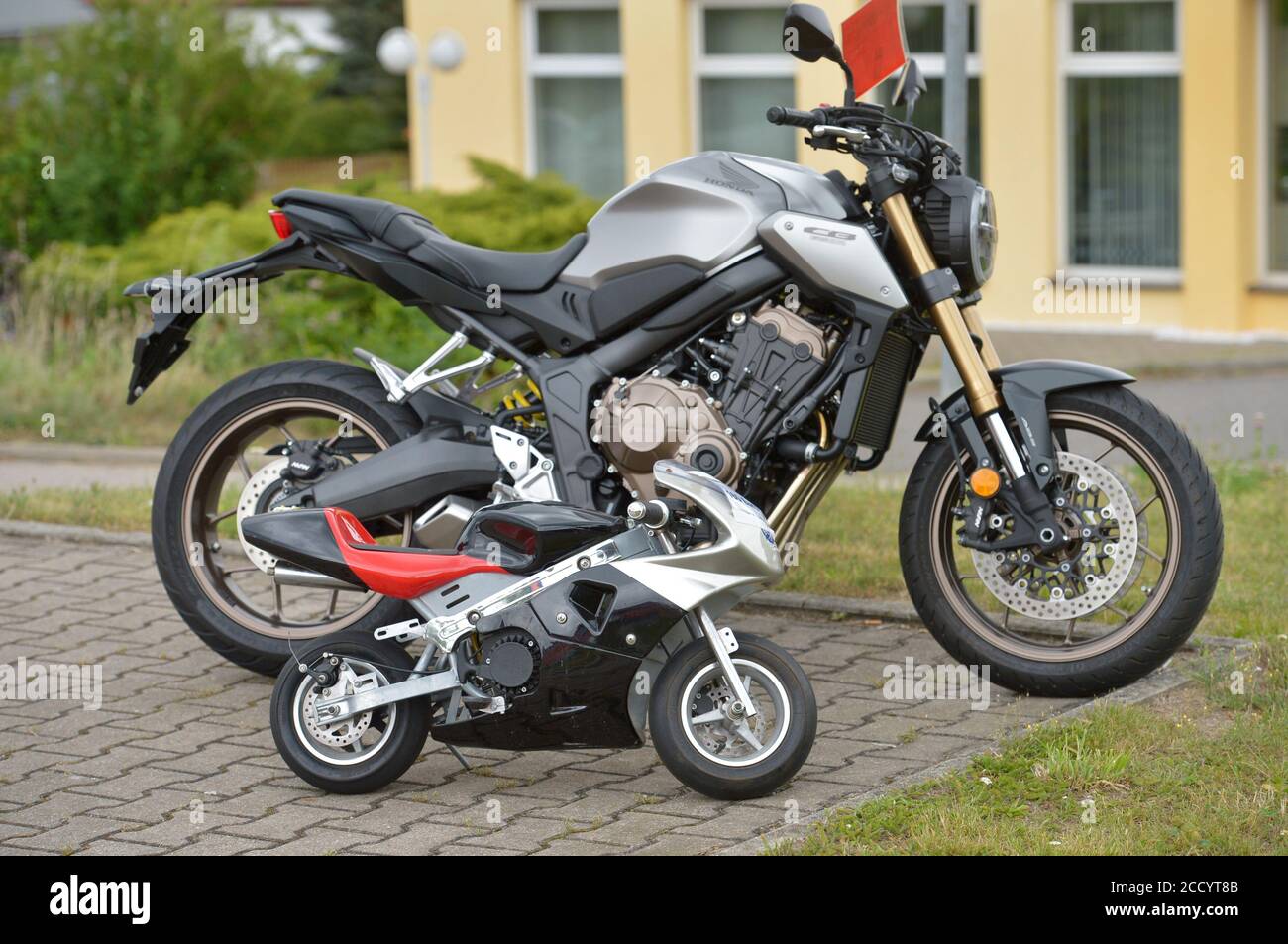 Racing machine hi-res stock photography and images - Alamy