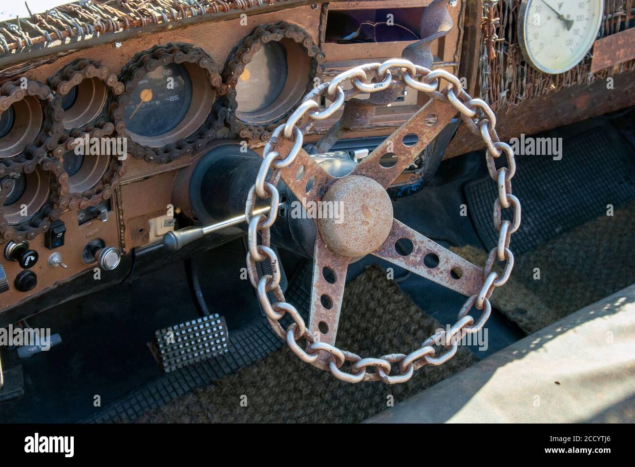 rusty rat rod pickup detail Stock Photo - Alamy