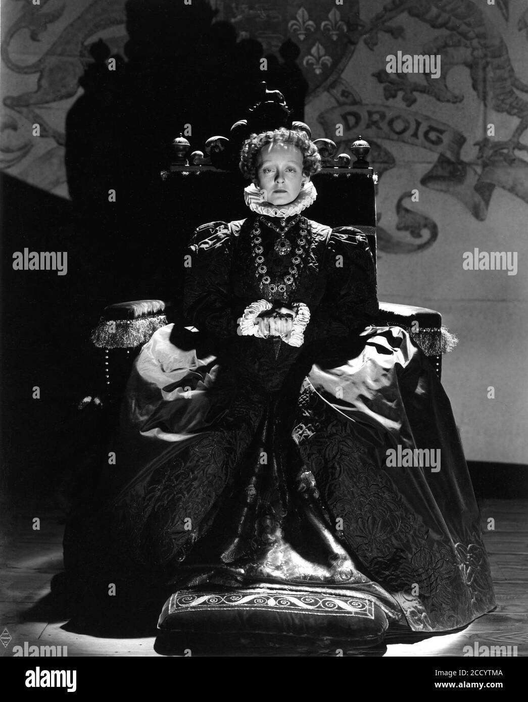 Errol flynn private lives elizabeth hi-res stock photography and images ...
