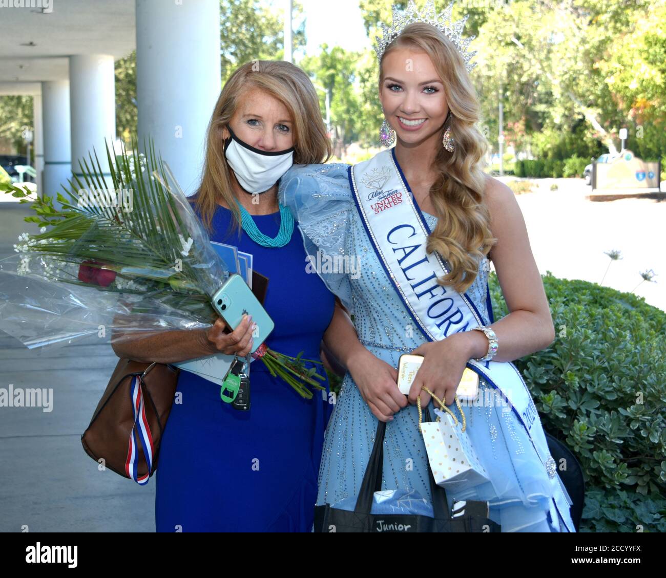 Red carpet bikini hi-res stock photography and images - Alamy