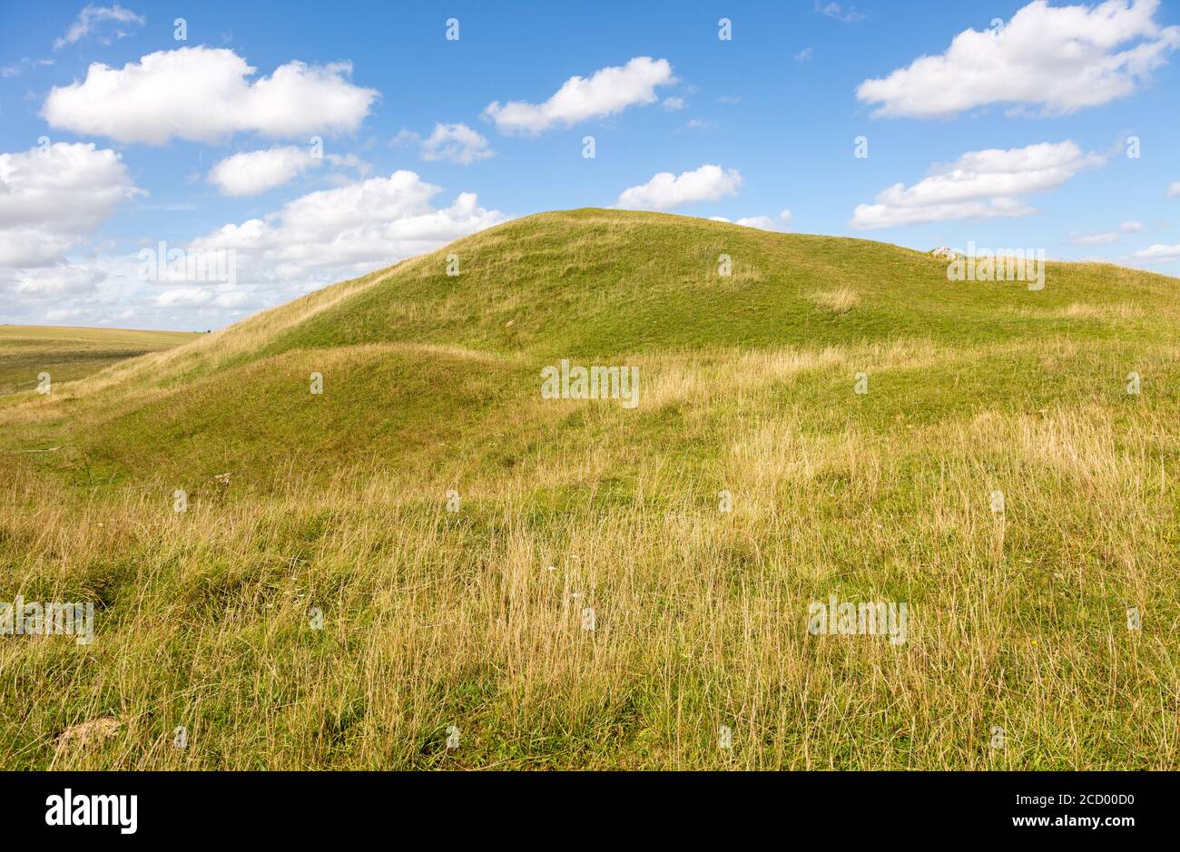 Neolithic barrow england hi-res stock photography and images - Alamy