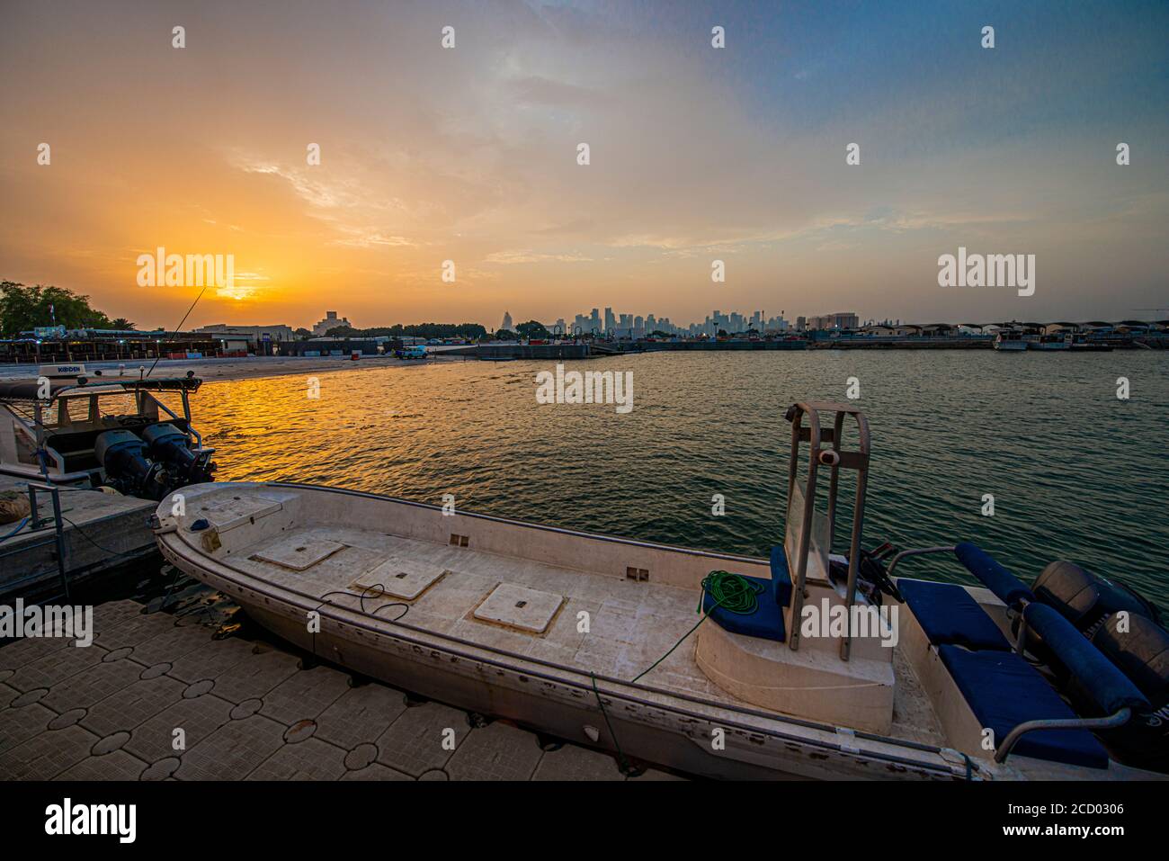 Corniche road doha hi-res stock photography and images - Alamy