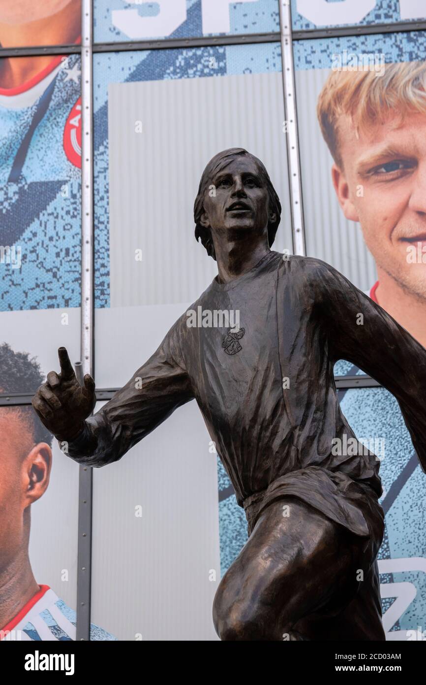 Cruyff hi-res stock photography and images - Alamy