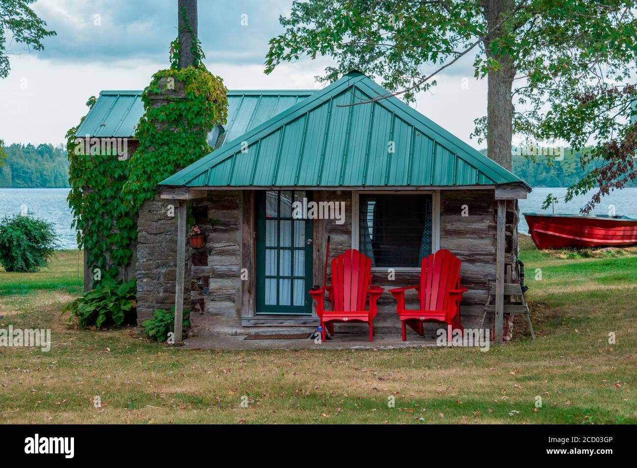 Log boat hi-res stock photography and images - Alamy