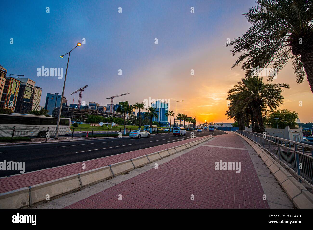 Doha roads hi-res stock photography and images - Alamy