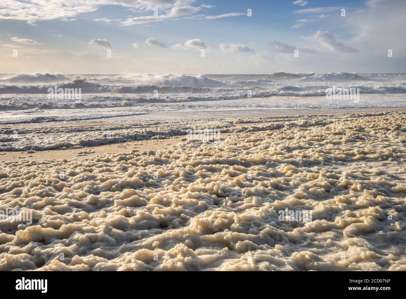 Nazare portugal wave hi-res stock photography and images - Alamy