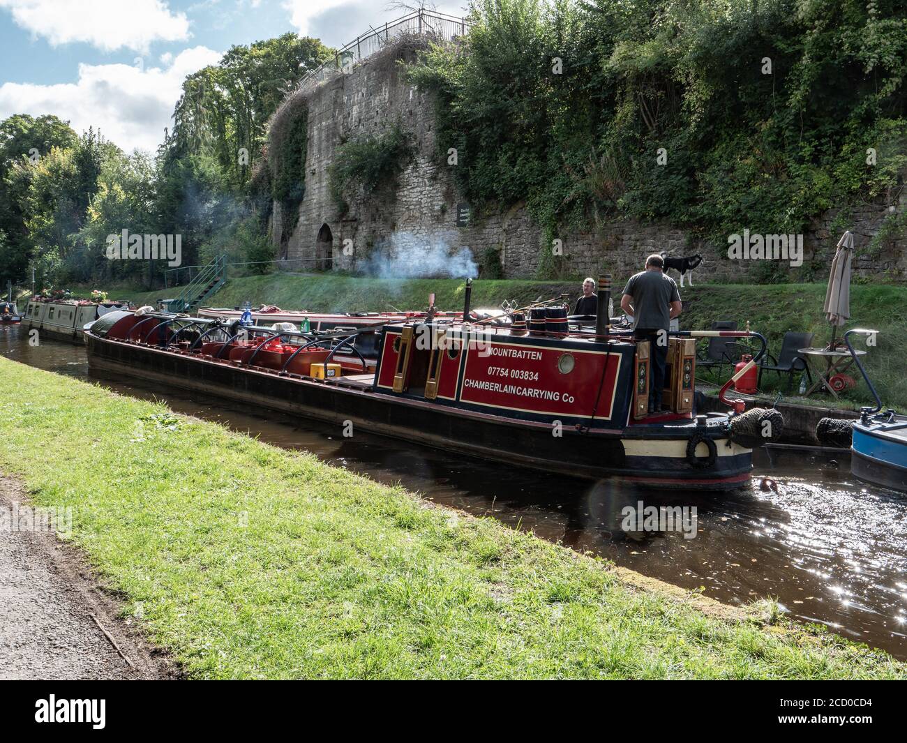 Working Canal Barge High Resolution Stock Photography and Images - Alamy