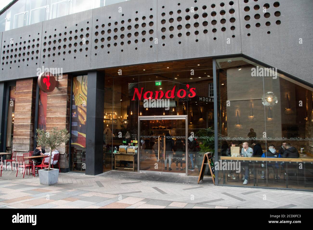 Nandos logo hi-res stock photography and images - Alamy
