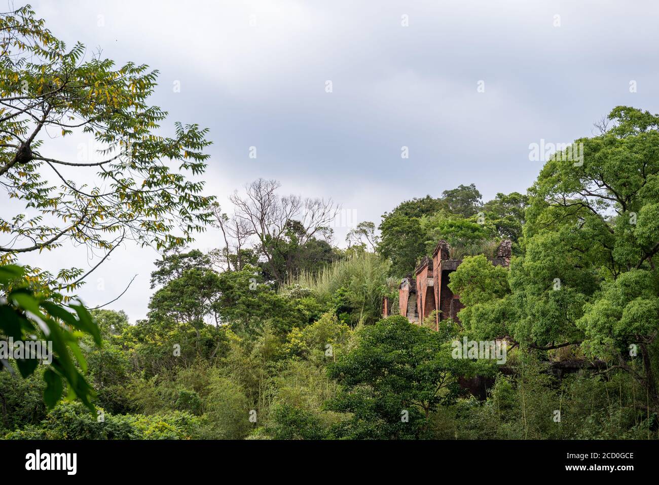 Longteng Broken Bridge, Yutengping Bridge in Longteng Village, Sanyi ...