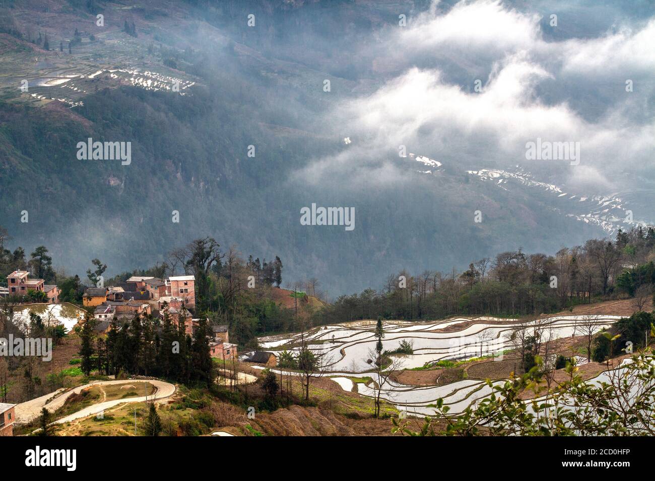 Sunrise over rice terraces of Yuanyang, south Yunnan province, China ...