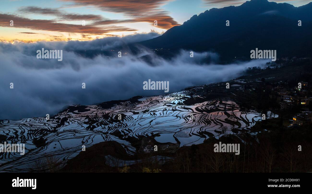 Sunrise over rice terraces of Yuanyang, south Yunnan province, China ...