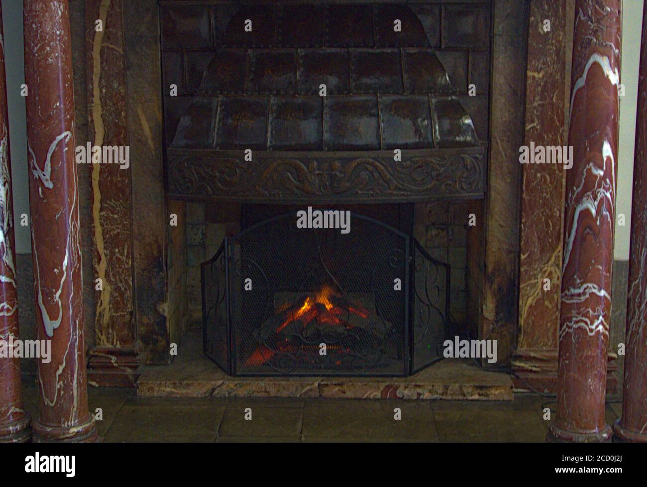 Medieval fireplace hi-res stock photography and images - Alamy