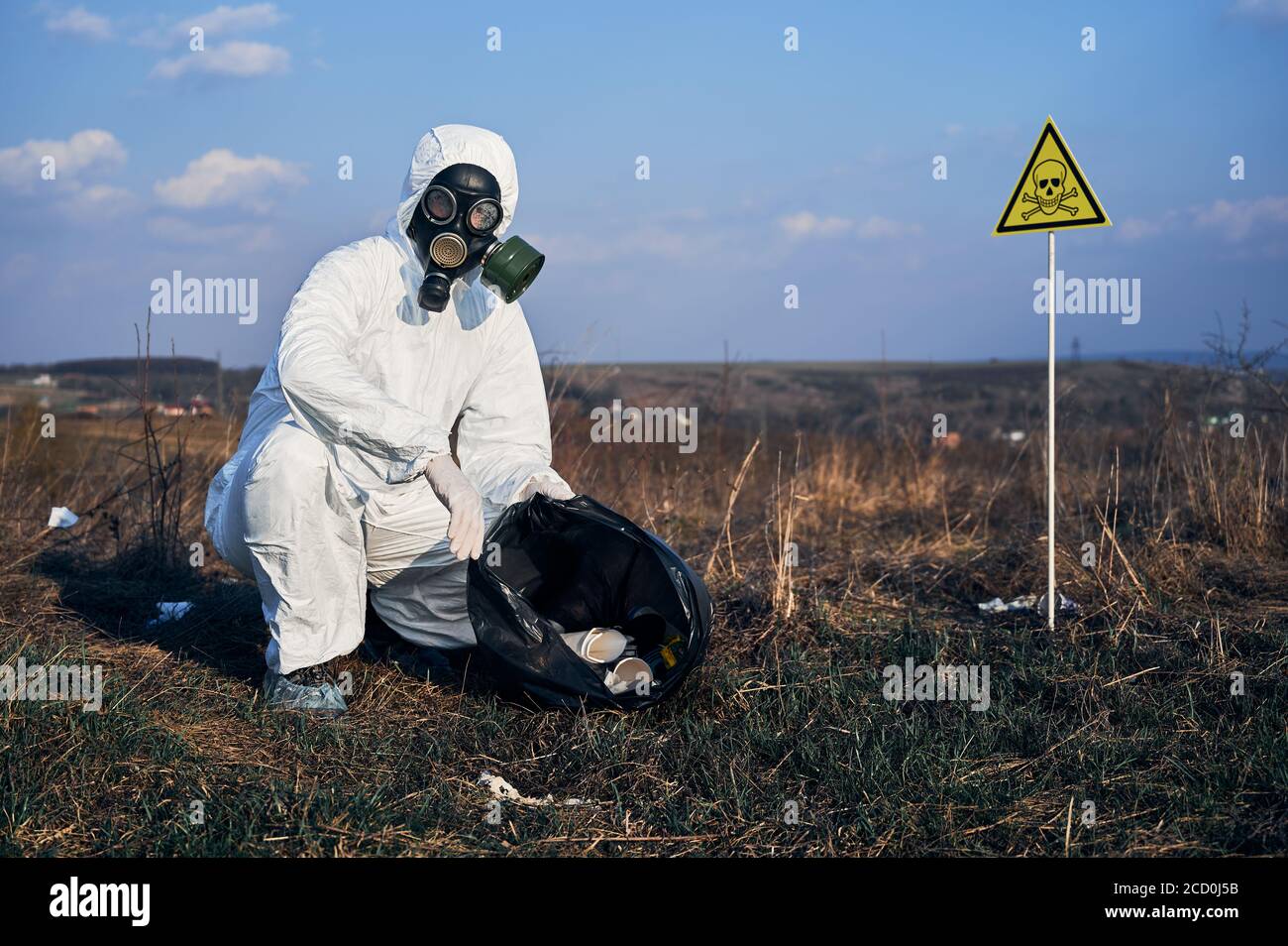 Human Skull In Grass High Resolution Stock Photography and Images - Alamy