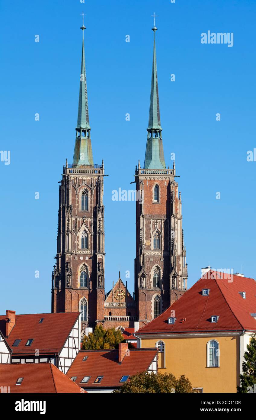 Cathedral tower with two spires hi-res stock photography and images - Alamy