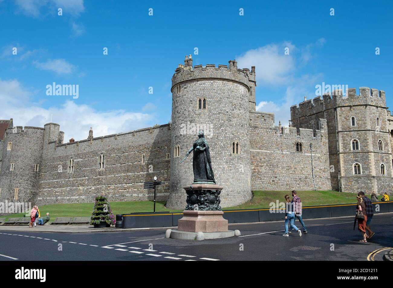 Queen Elizabeth Ii At Balmoral Castle High Resolution Stock Photography ...