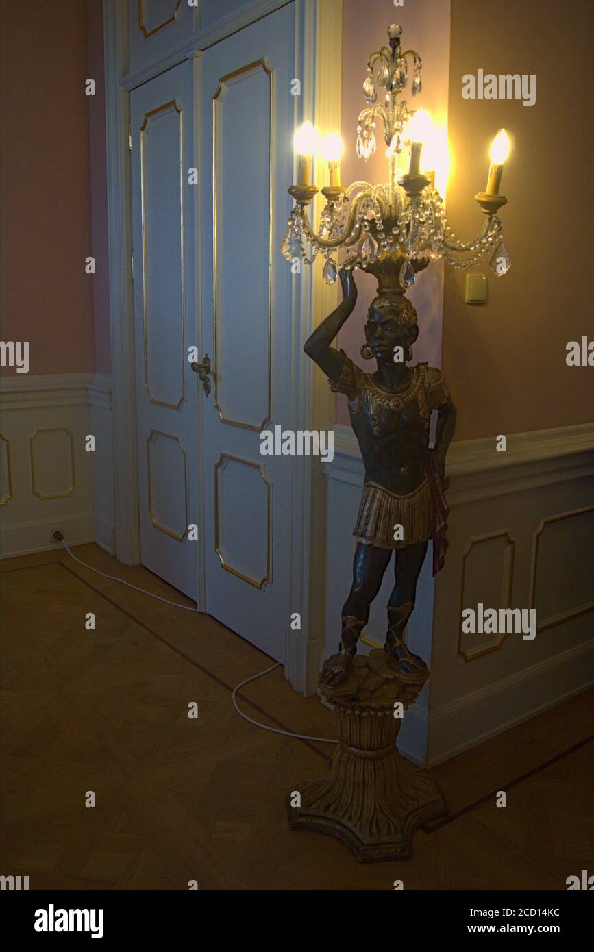 Strange statue hi-res stock photography and images - Alamy