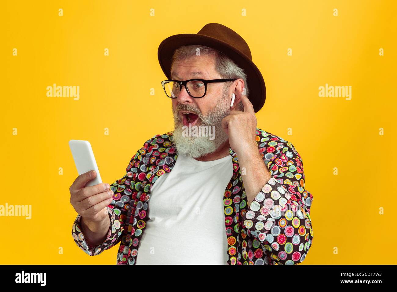 Happy streamer man winning hi-res stock photography and images - Alamy