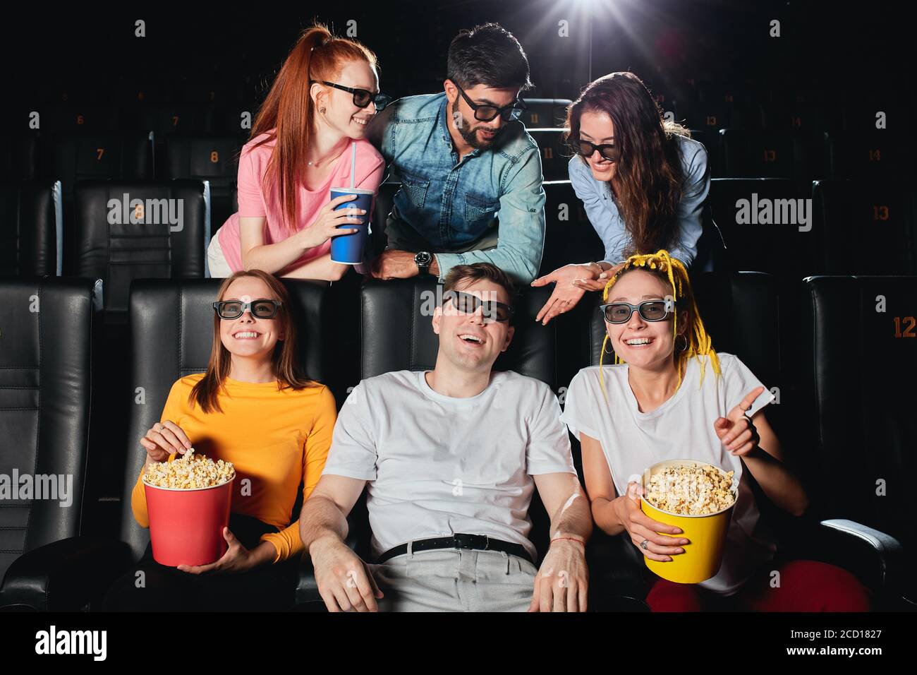 Comedy audience laughing hi-res stock photography and images - Alamy