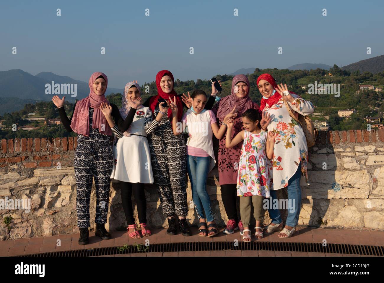 Egyptian pose hi-res stock photography and images - Alamy