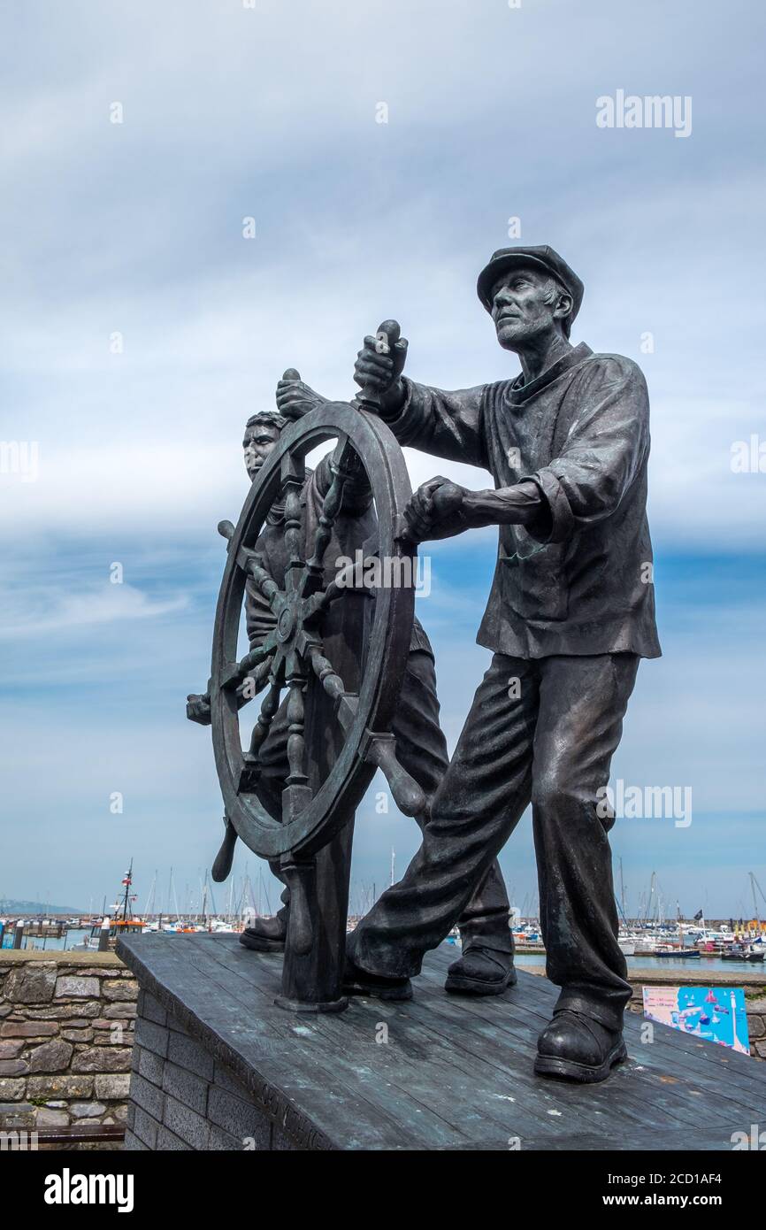 Man and boy bronze statue by Elisabeth Hadley at the harbour, Brixham ...