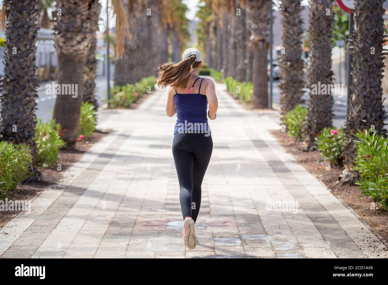Jogging girl summer woman slim park hi-res stock photography and images ...
