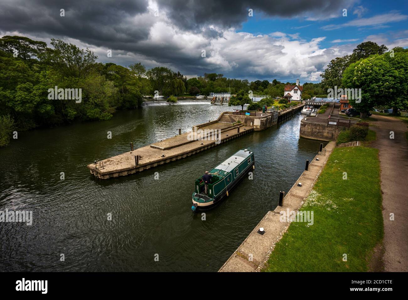 Goring thames hi-res stock photography and images - Alamy