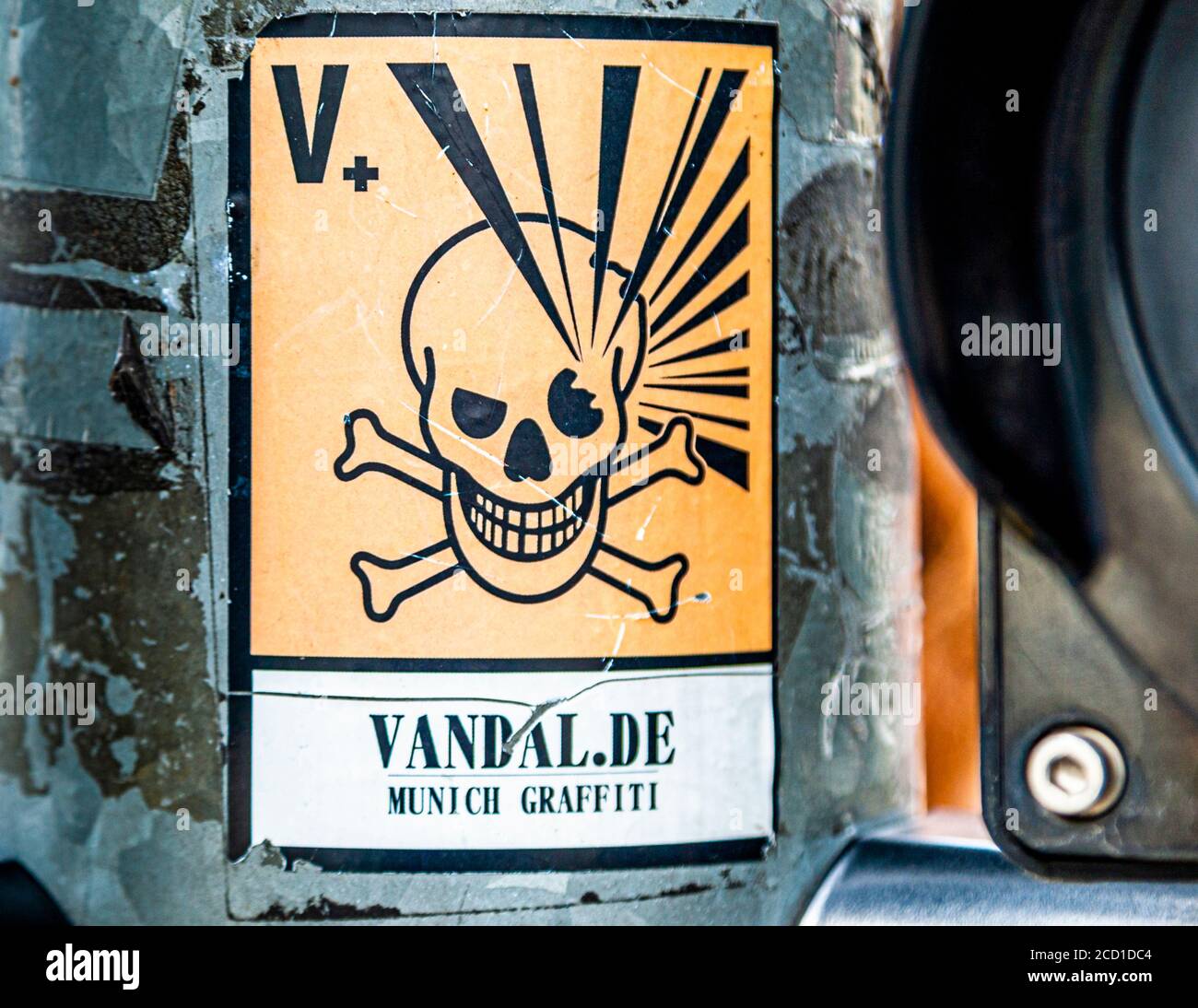 Sticker Vandal.de (Munich Graffiti) in Munich, Germany Stock Photo - Alamy