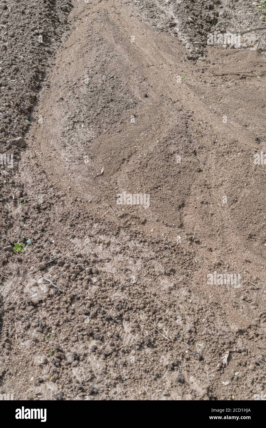 Soil shrink swell potential hi-res stock photography and images - Alamy