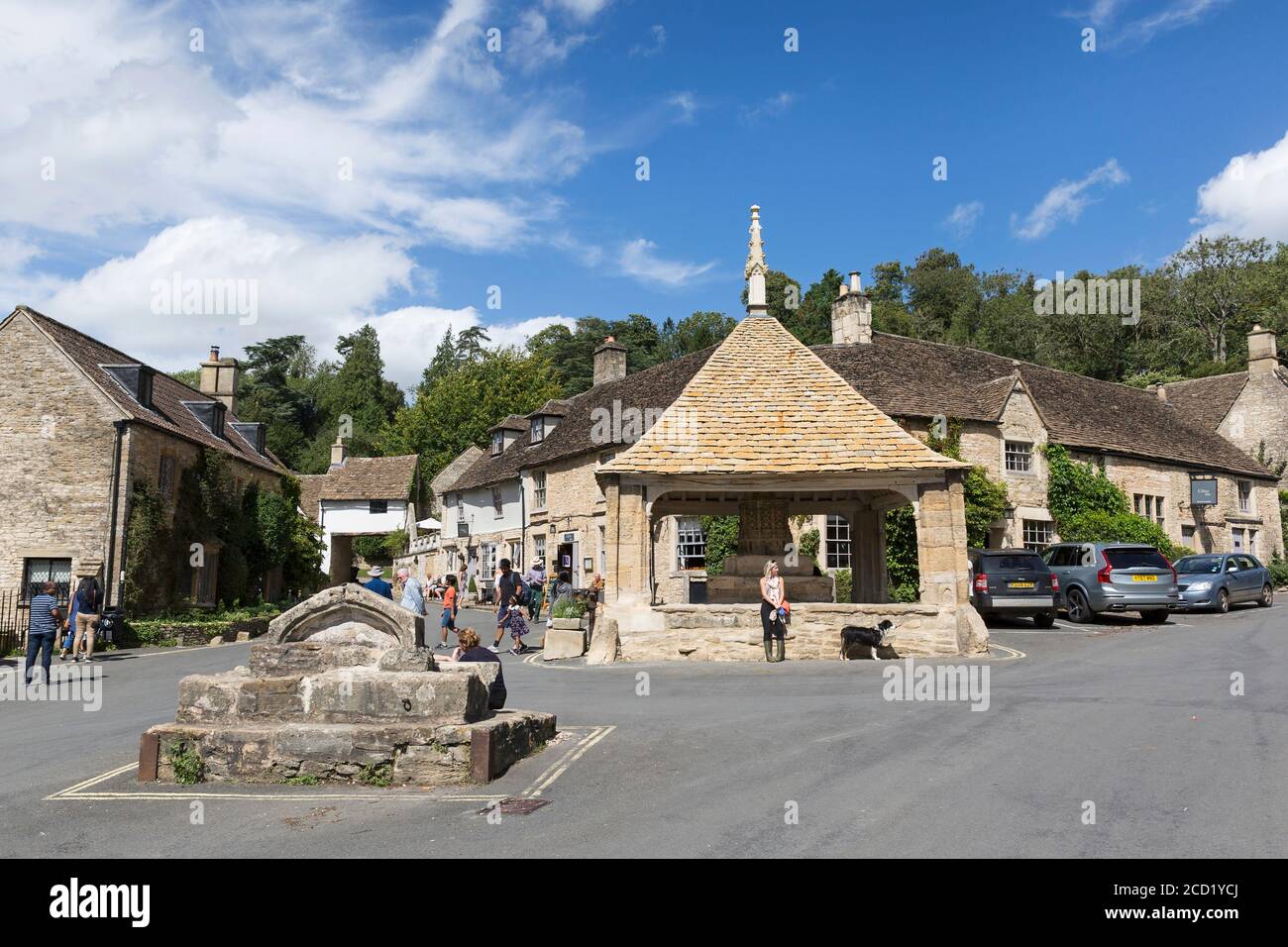 Market cross castle combe hi-res stock photography and images - Alamy