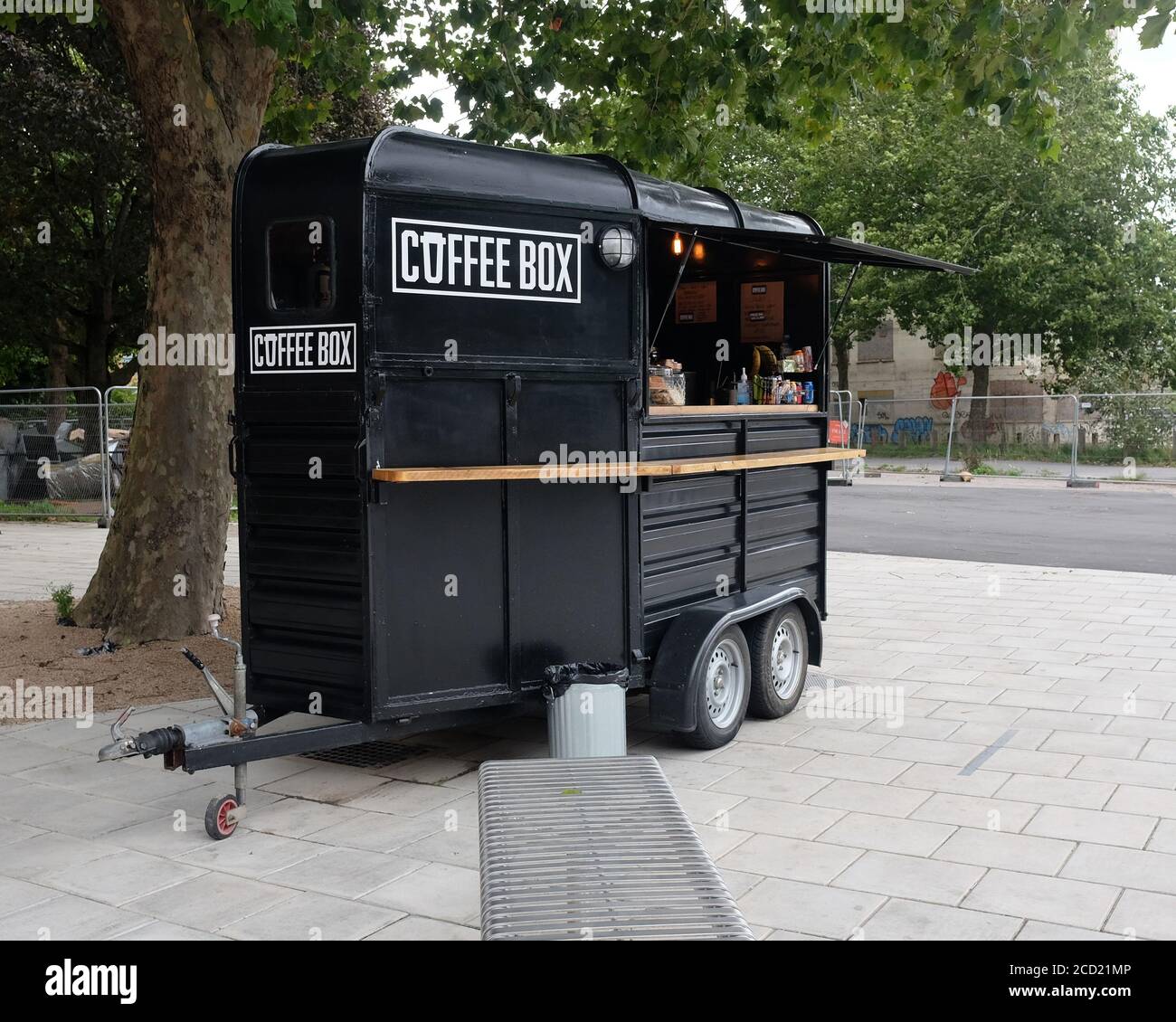 New use for old horse box hi-res stock photography and images - Alamy
