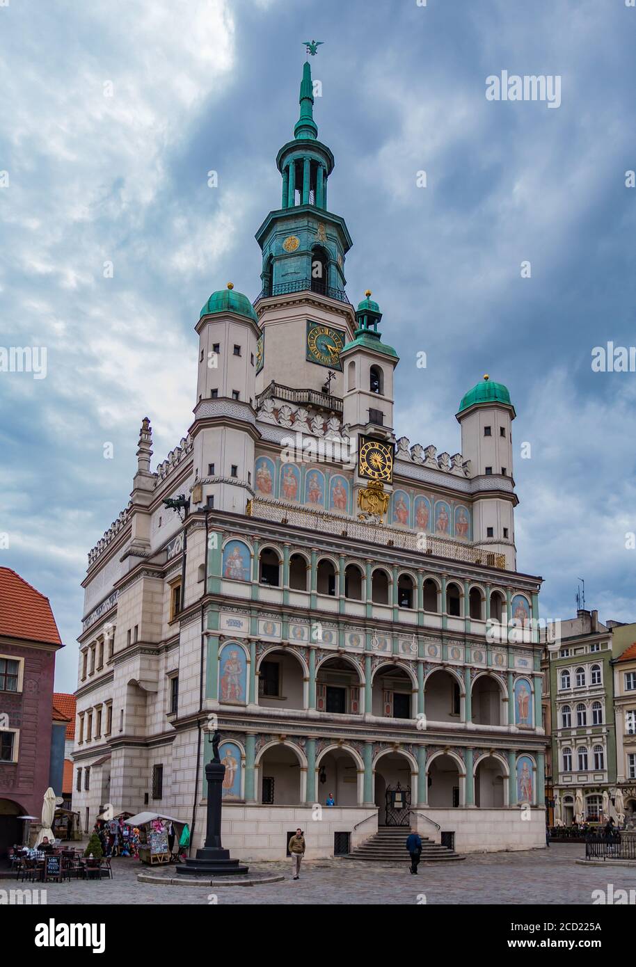 A picture of the Poznan Town Hall in the Market Square Stock Photo - Alamy
