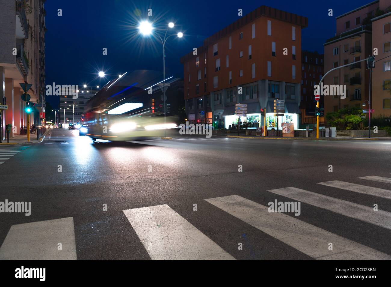 Italian traffic light hi-res stock photography and images - Alamy