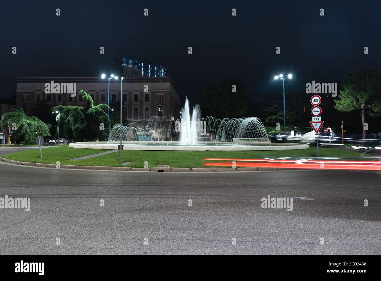 Time lapse traffic in roundabout hi-res stock photography and images ...