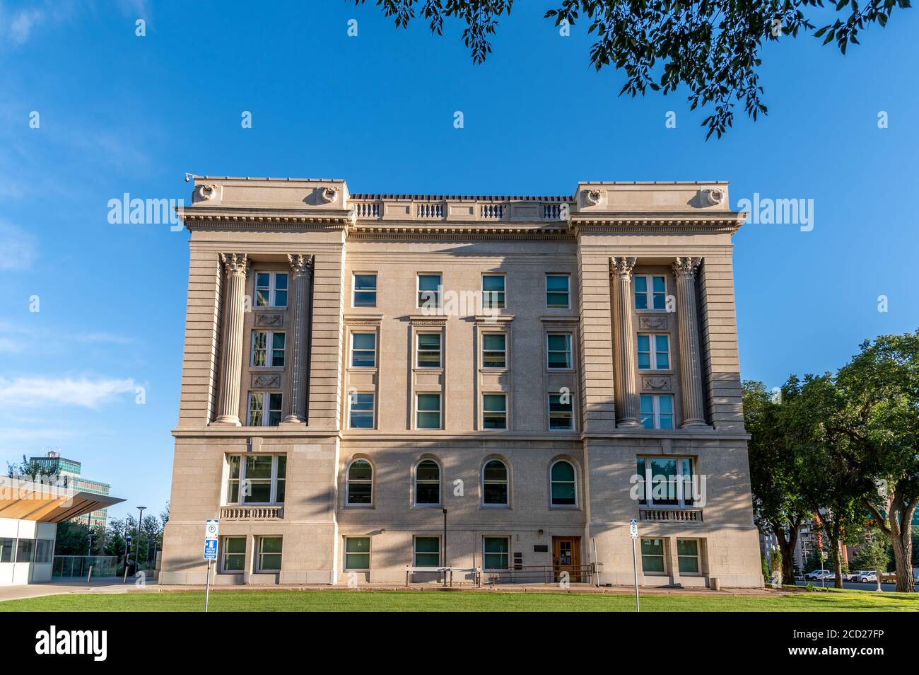 Provincial legislature grounds hi-res stock photography and images - Alamy