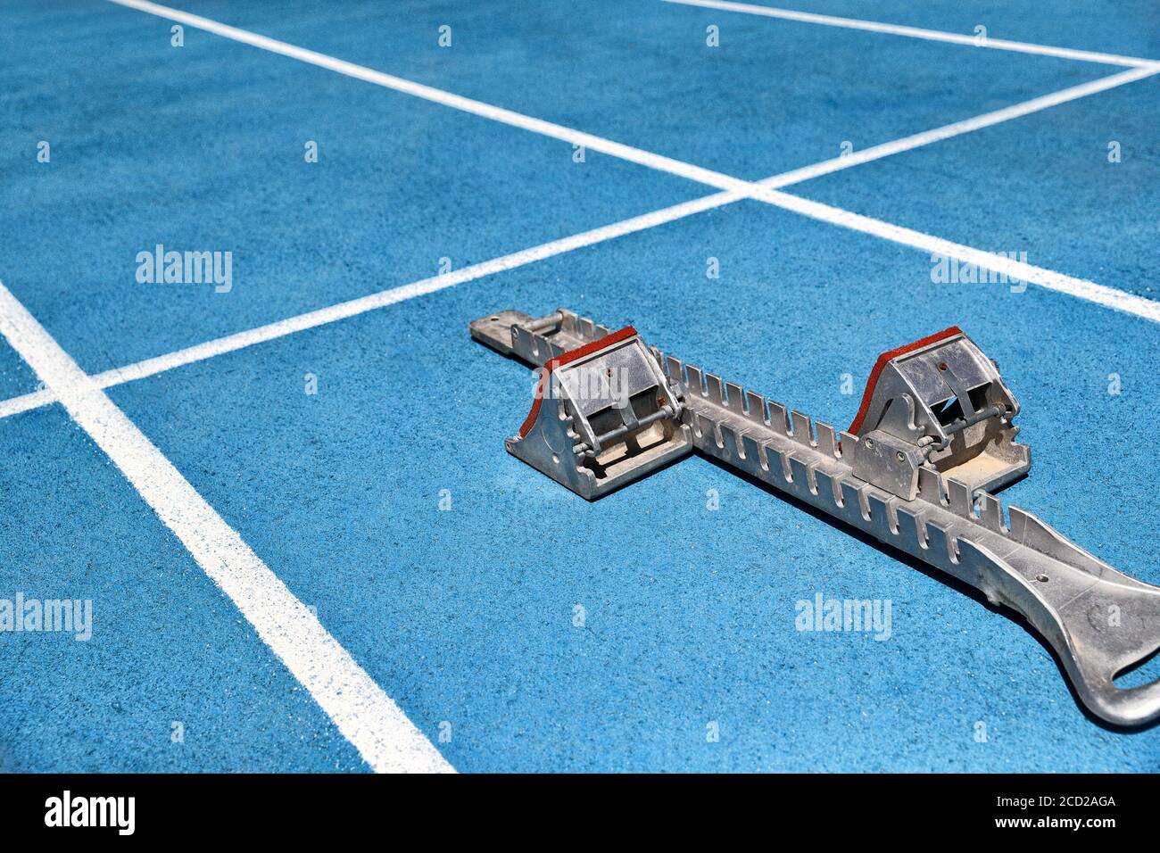 Athletics starting blocks hi-res stock photography and images - Alamy