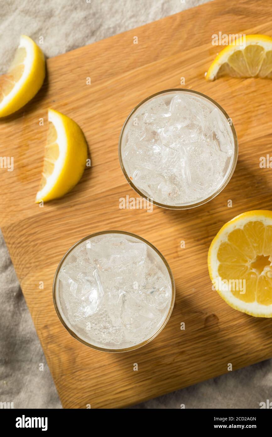 Sparkling ice cubes hi-res stock photography and images - Alamy