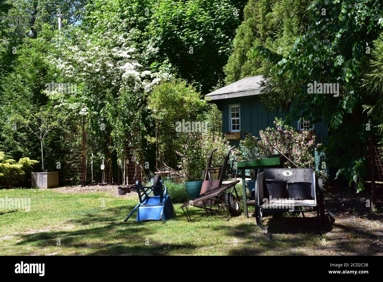 Farm tool shed hi-res stock photography and images - Alamy