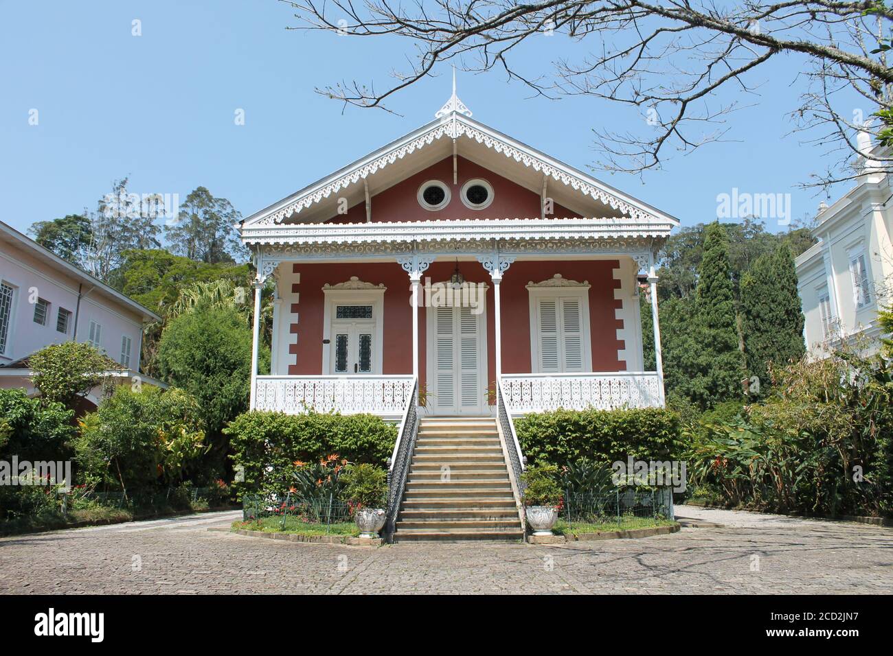 Old colonial house hi-res stock photography and images - Alamy