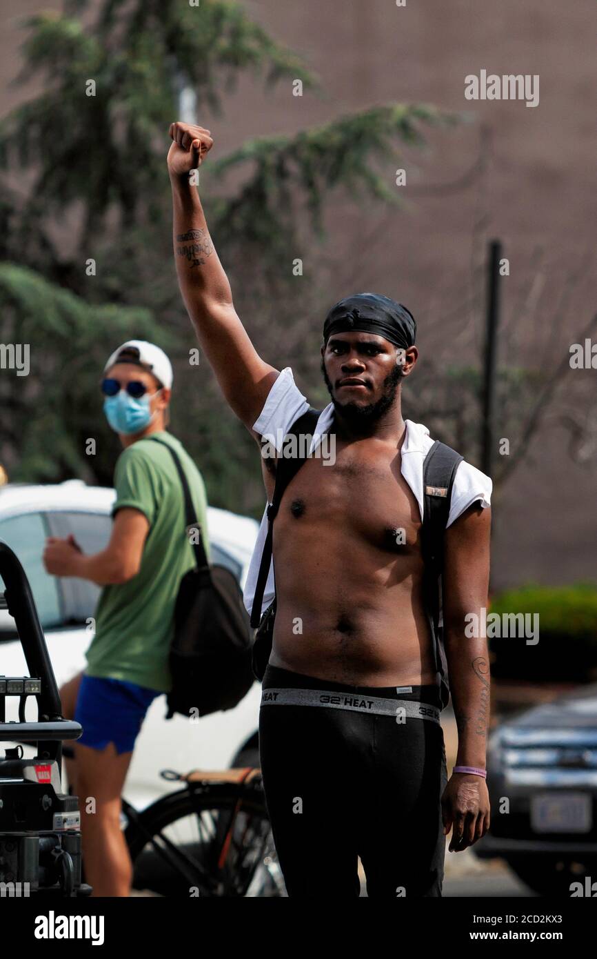 Defund the police protest hi-res stock photography and images - Alamy