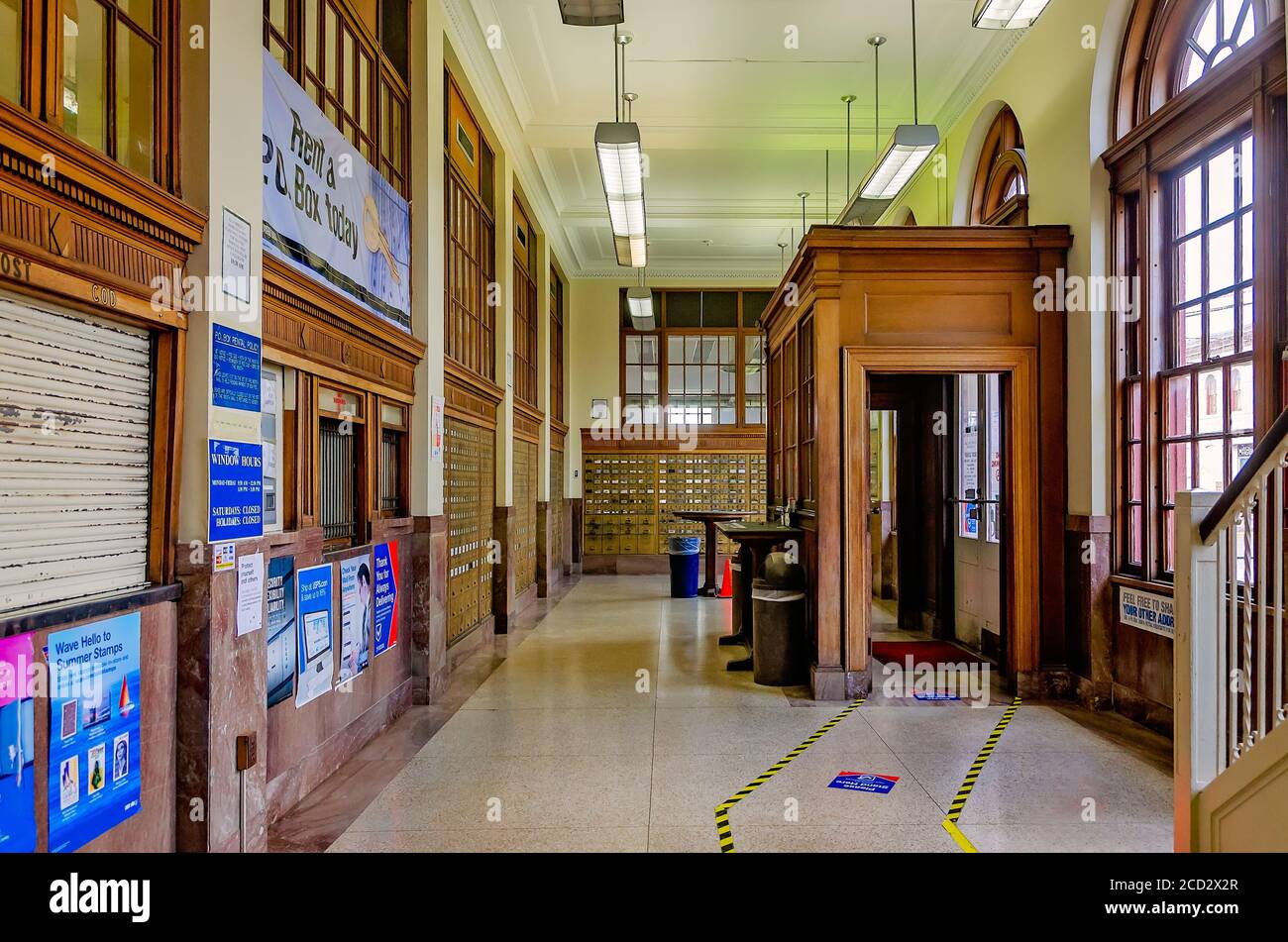 Office boxes hi-res stock photography and images - Alamy