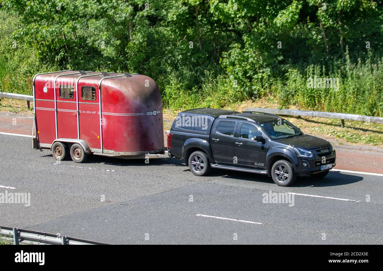 Tow truck as float hi-res stock photography and images - Alamy