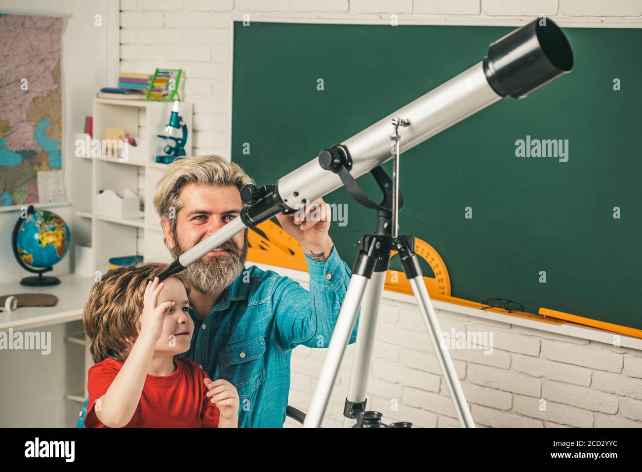 Teacher thinking classroom kids hi-res stock photography and images - Alamy