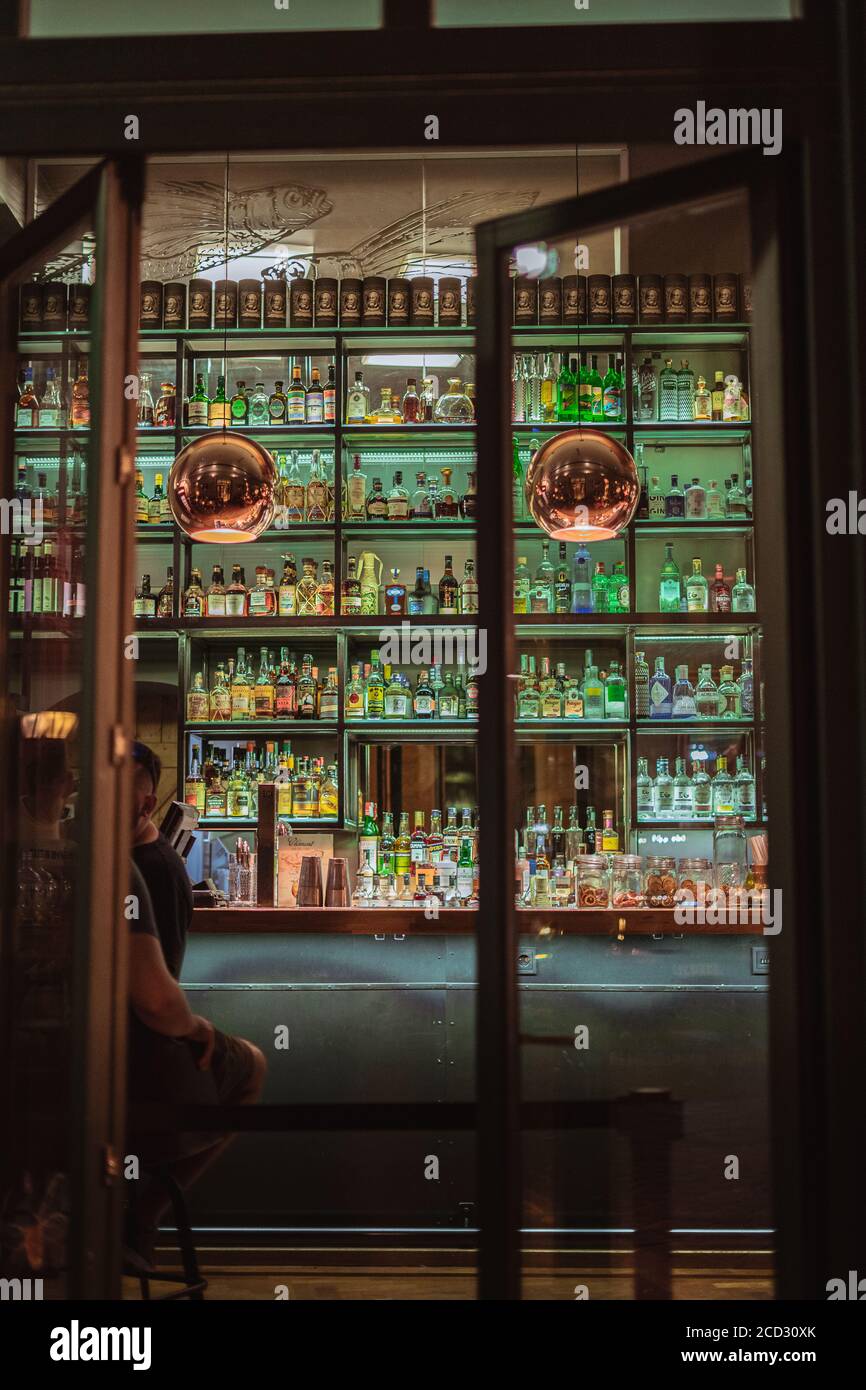 Fancy bar in the hearth of the city centre Stock Photo - Alamy