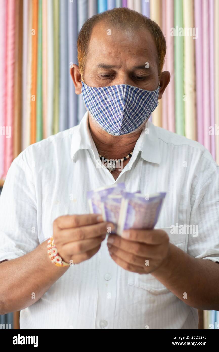 Indian small business owner hi-res stock photography and images - Alamy