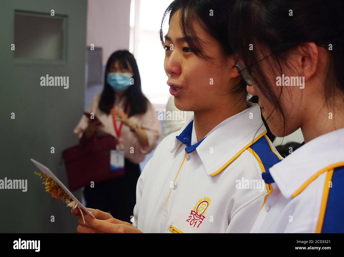 Senior students take their graduation ceremony, during which they cry ...