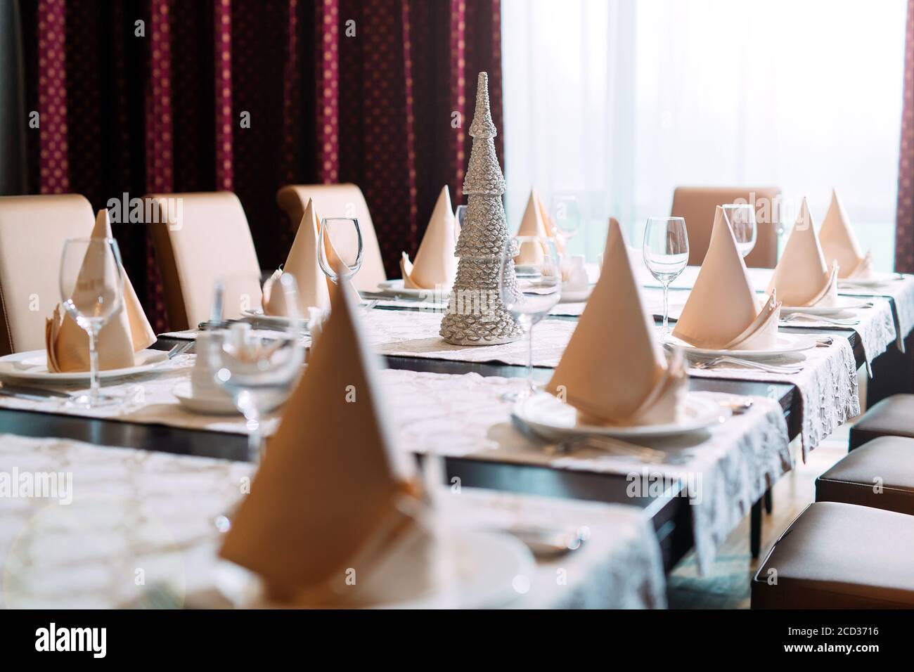 Table setting in the restaurant or Hotel Stock Photo - Alamy