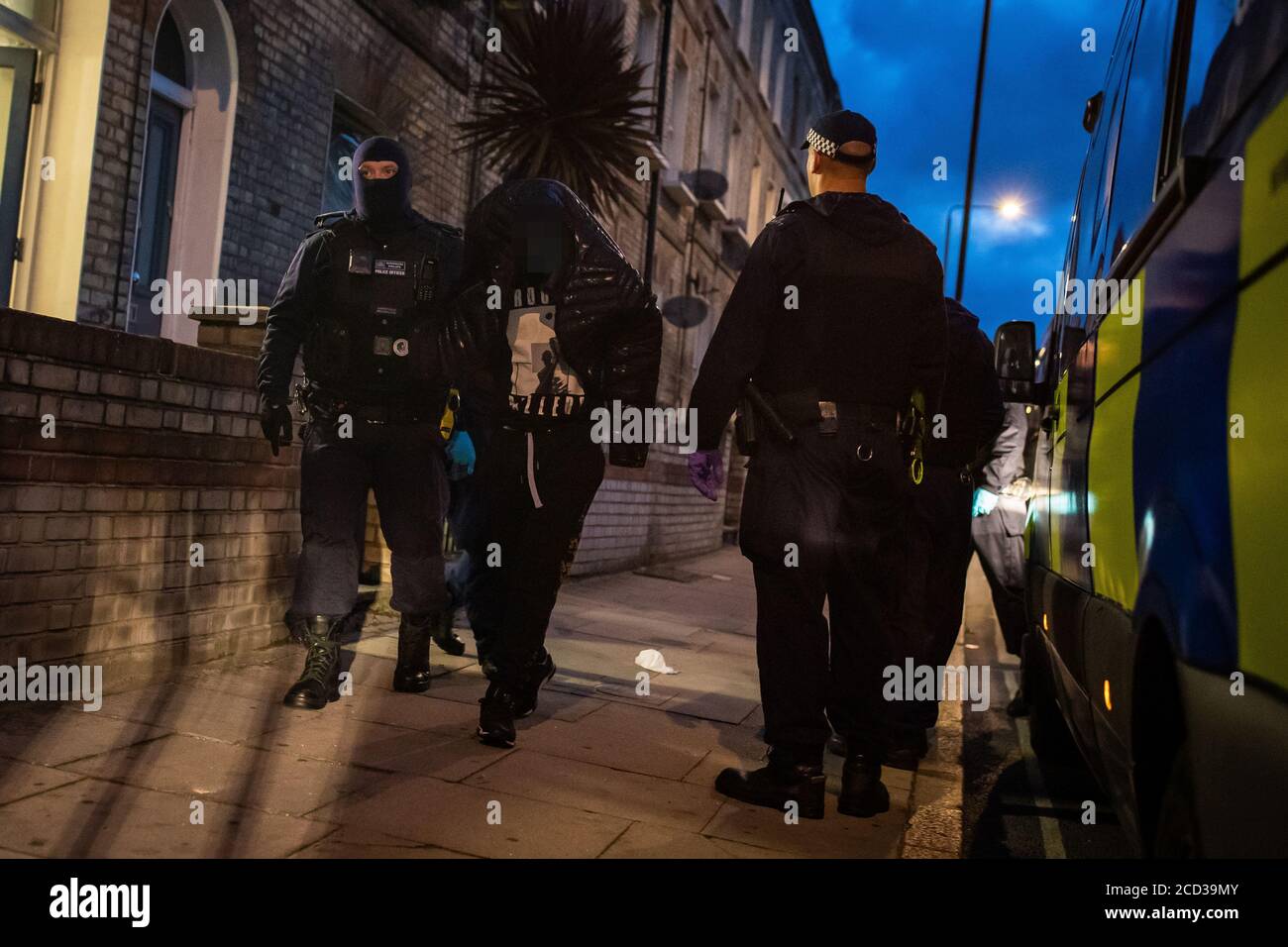 FACES PIXELATED BY PA PICTURE DESK Metropolitan Police officers arrest ...